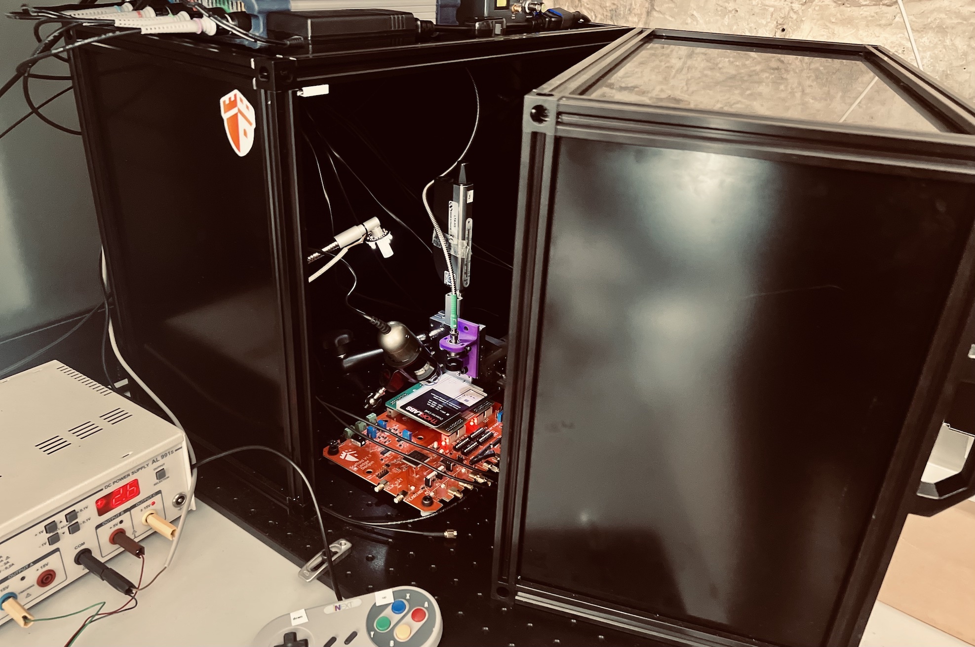 Mounting a low-cost laser bench | Ledger